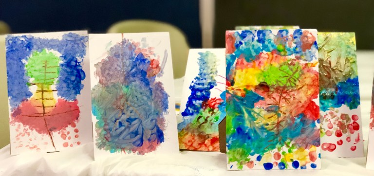Pointillism with Preschoolers: Fall Trees – ARTY MOMMY